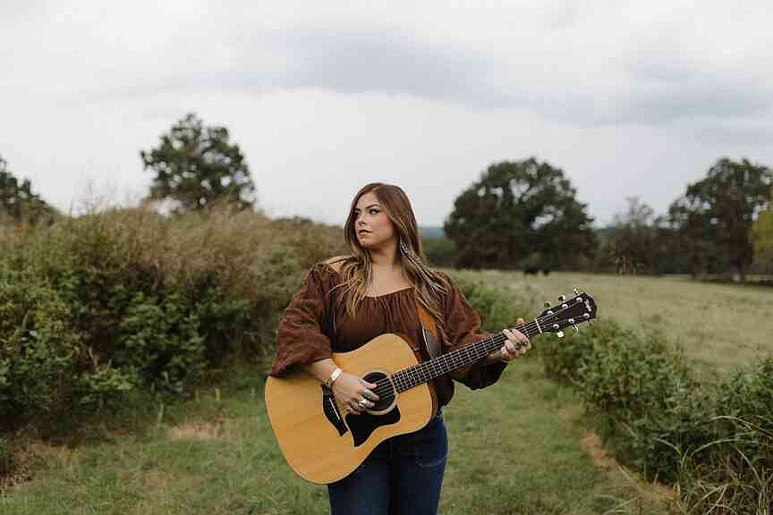 Abbey Pierce celebrates debut full-length album, vinyl pressing at Jan ...