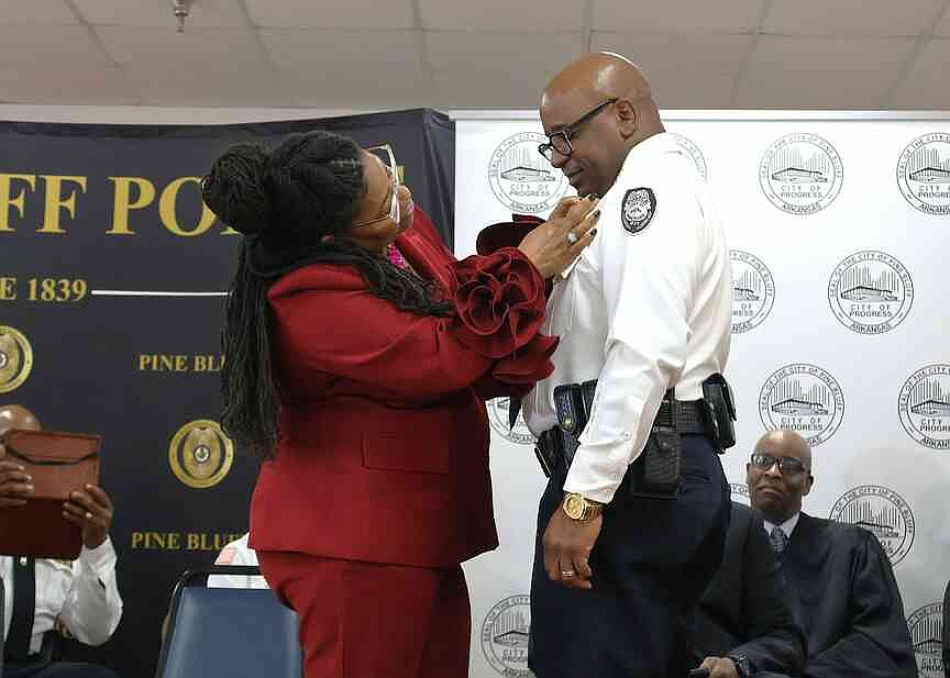 Pine Bluff’s police chief, fire chief sworn into office | Pine Bluff ...