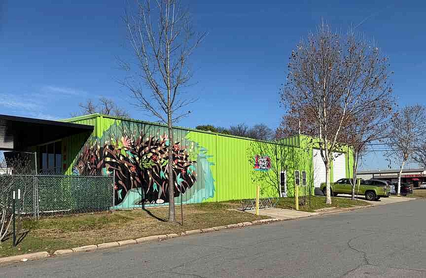 RESTAURANT TRANSITIONS: Funky Stretch Pizza to blend island, Italian ...