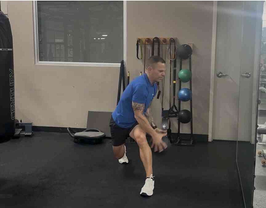MASTER CLASS: Lunging exercise reaches for strain prevention ...