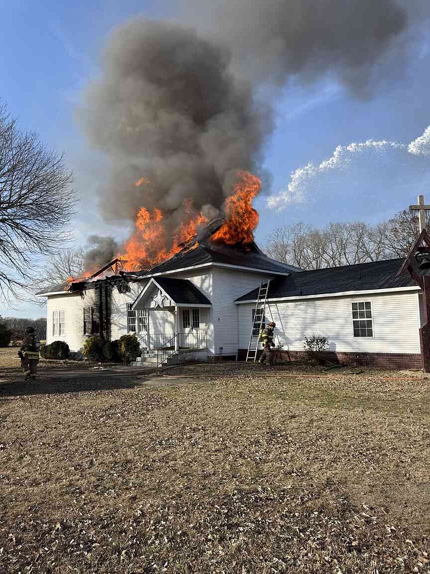 Bethlehem United Methodist Church in Lonoke County gutted by fire ...