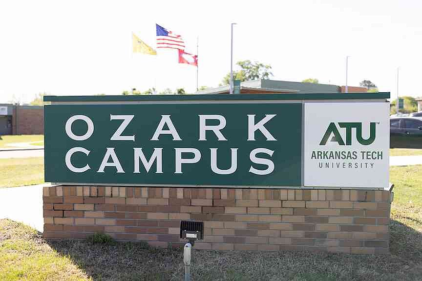 Black sexy muscle men.