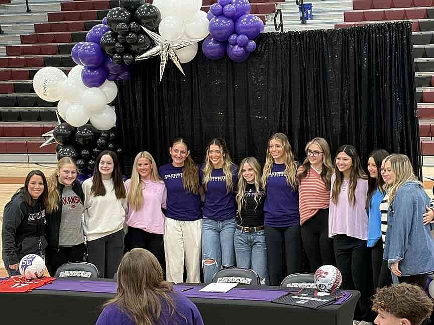 Lincoln’s Rothrock signs letter of intent for volleyball | The ...