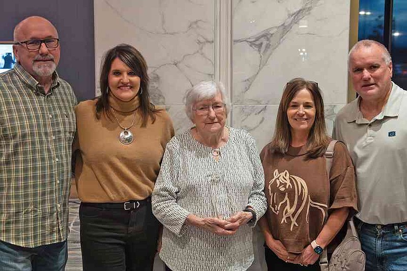 Diamond Lakes Travel Association awards Shangri-La owner Varine Carr ...