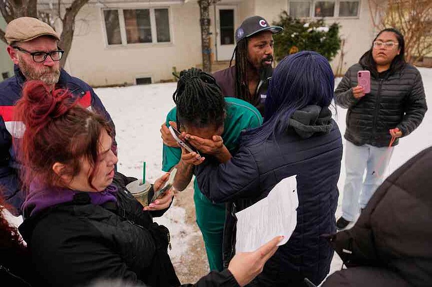 Federal agents in Minneapolis ram door of home, arrest man | Northwest ...