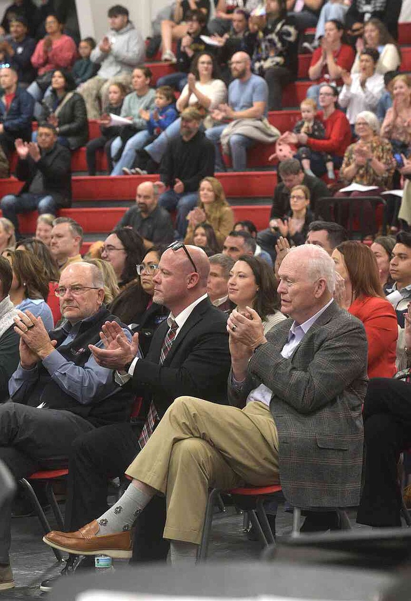 Newly restored Lingle Middle School welcomes home students, staff ...