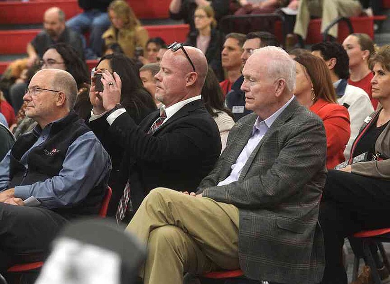 Newly restored Lingle Middle School welcomes home students, staff ...