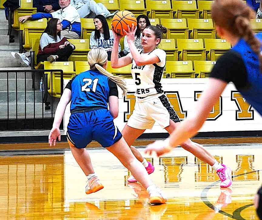 Charleston girls defeat Paris in key 3A-4 matchup; Paris boys gut out ...