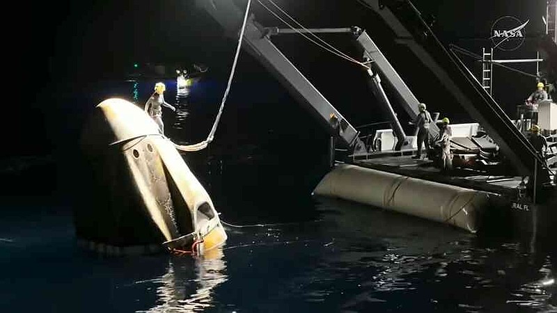 Ailing astronaut returns to Earth early in NASA’s first medical ...