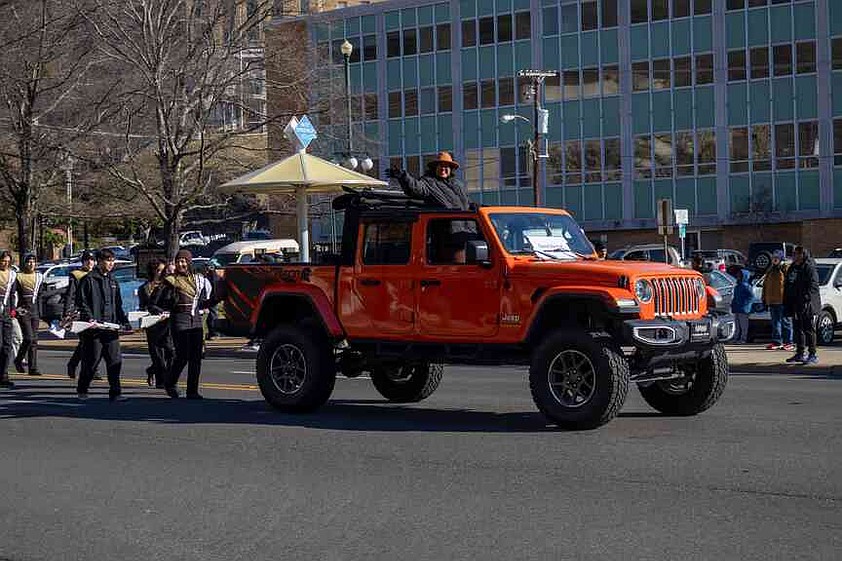 Martin Luther King Jr. Day Parade sees dozens of community groups and ...