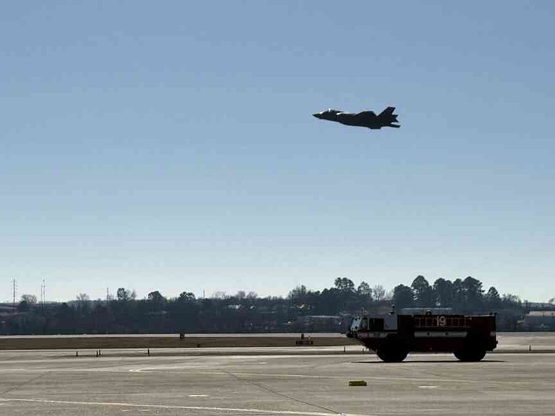 First Finnish F-35 Lighting II arrives in Fort Smith; pilots expected ...