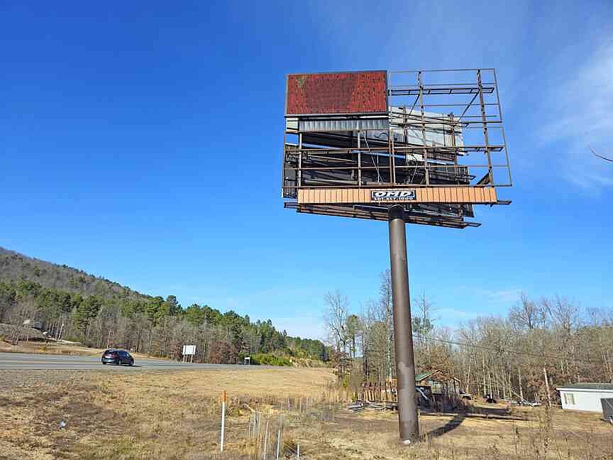 Circuit judge rules in Garland County’s favor in billboard lawsuit ...