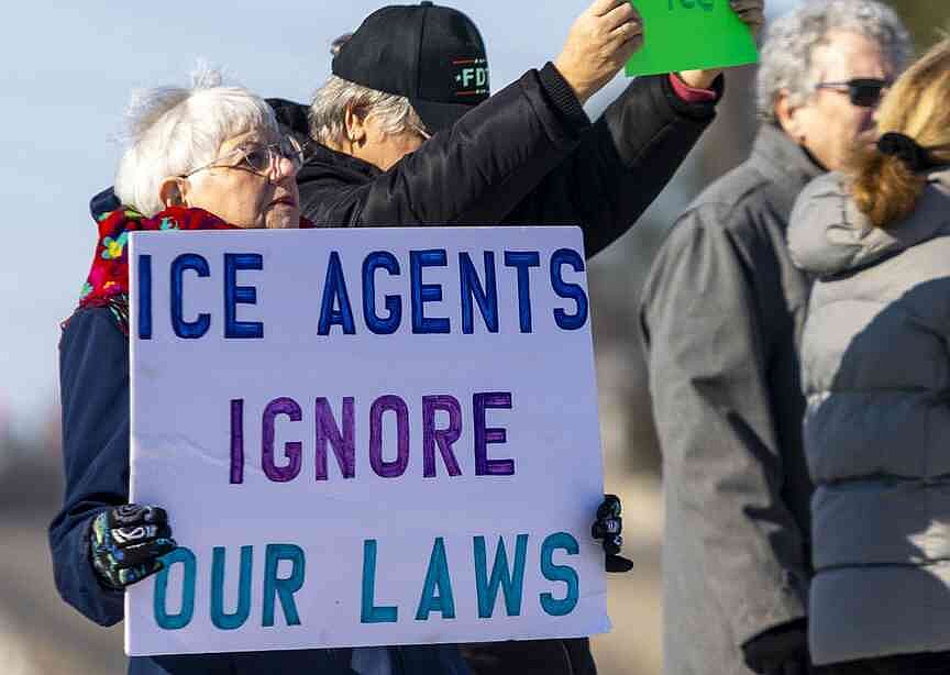River Valley residents protest ICE shootings of Renee Good and Alex ...