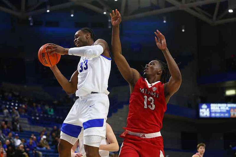 RedHawks hang on for win, run their streak to 23 games | Northwest ...