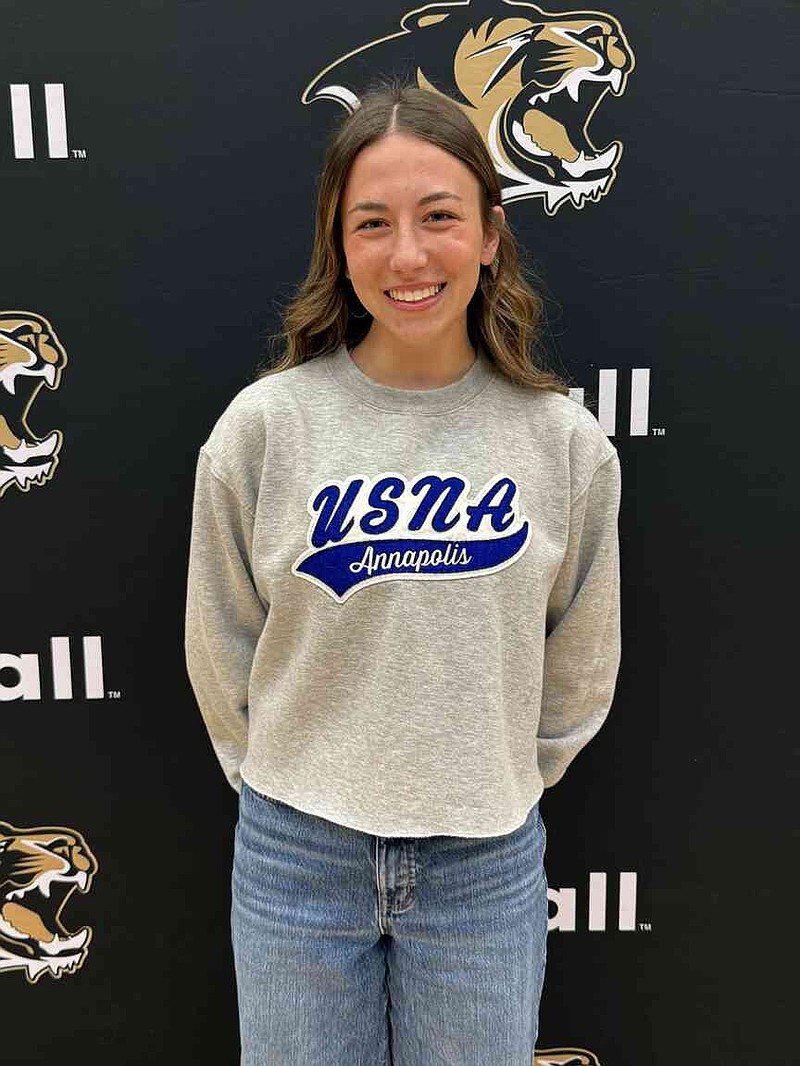 Neumenn signs with Air Force and eight other football players sign at ...