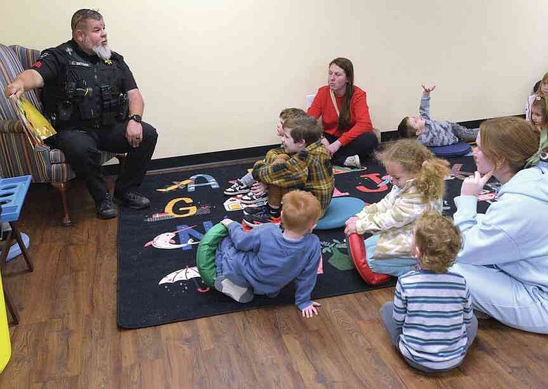 Snyder on story patrol | Northwest Arkansas Democrat-Gazette