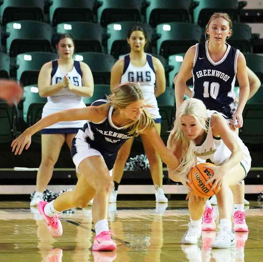 Alma girls snap 17-game streak against Greenwood despite Pearcy’s 58 ...