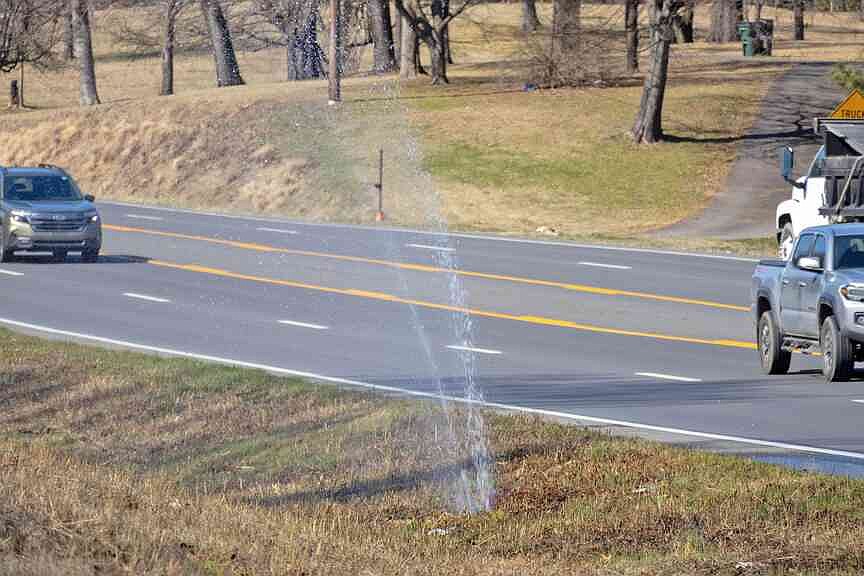 Water main breaks outside Hot Springs city limits, 75-100 customers ...