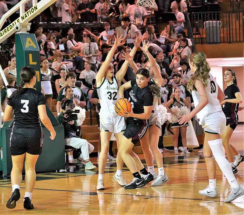 Alma boys rally by Siloam Springs in fourth quarter; Lady Airedales ...