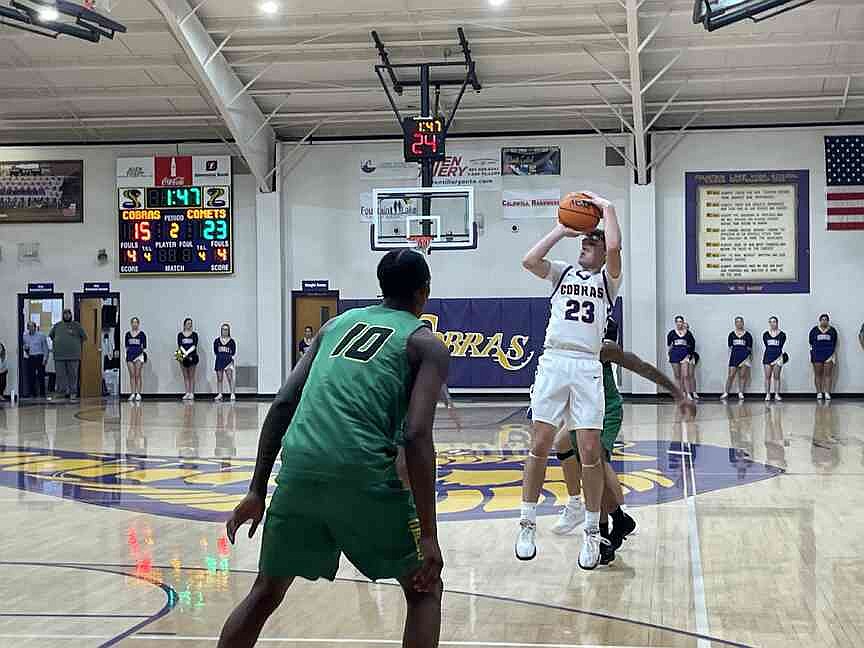Cobras upset No. 1 Comets on the road | Hot Springs Sentinel Record