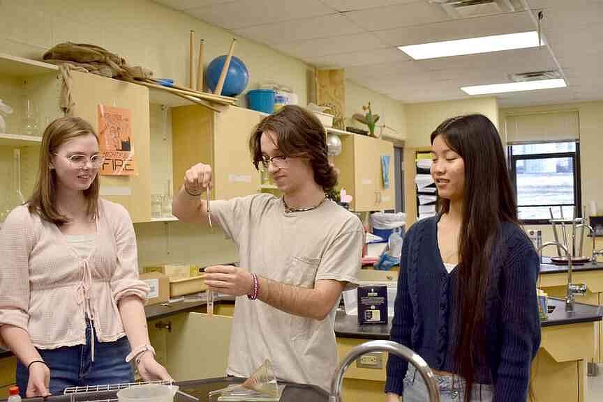 McDonald County students present original research at inaugural science ...