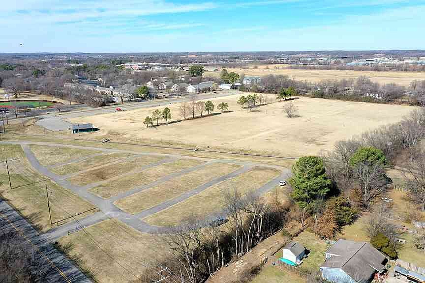 Fayetteville bond issue passes in total, including aquatic center | The ...