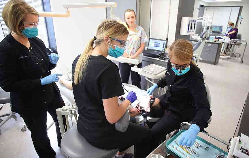 Partnering for health: No-cost clinic coordinates with mental health ...