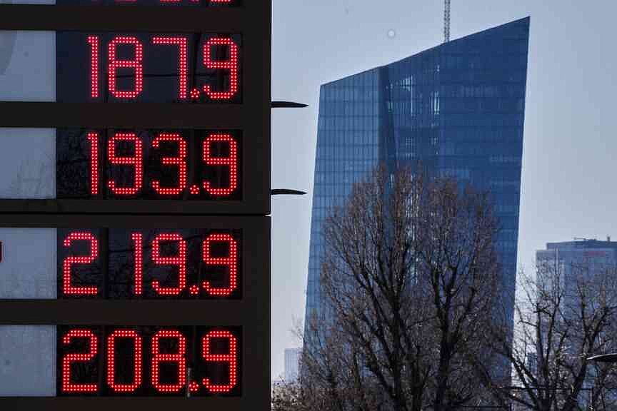 Oil prices rising fast amid war with Iran | Northwest Arkansas Democrat ...