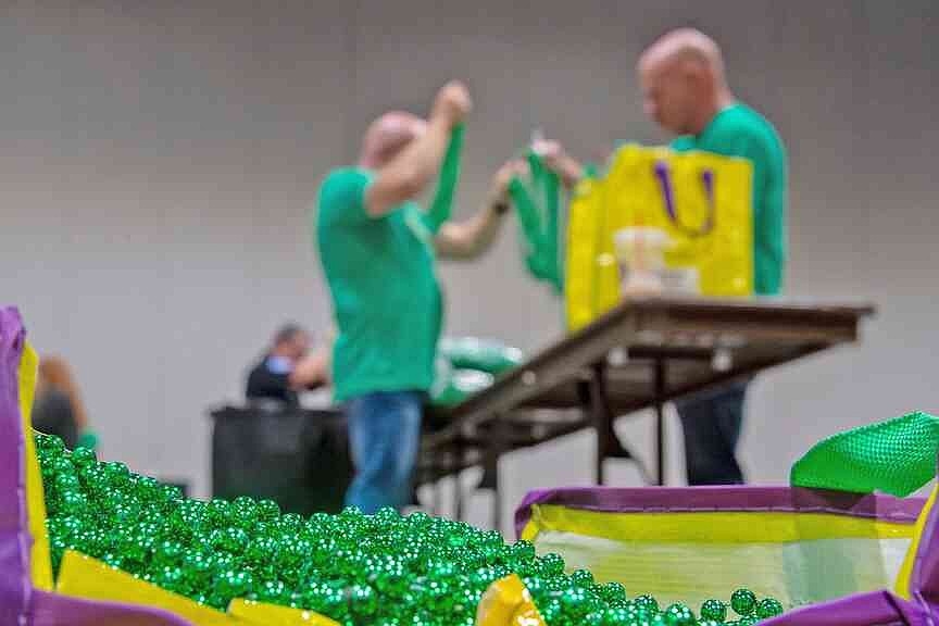 WATCH | ‘A lot of fun’: George Dooley helps prepare beads for annual ...