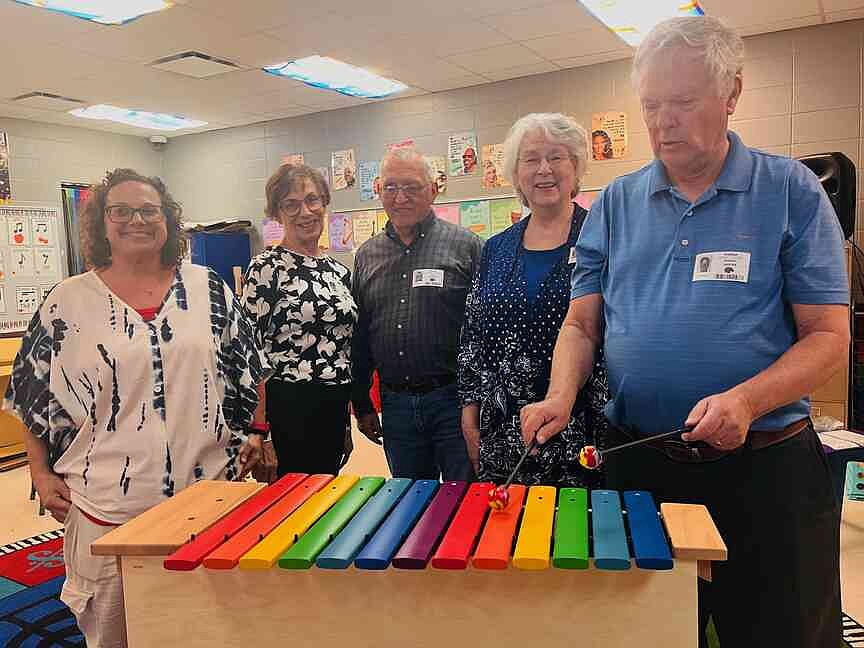 Village Chorale donates xylophone to Cutter Morning Star Elementary ...