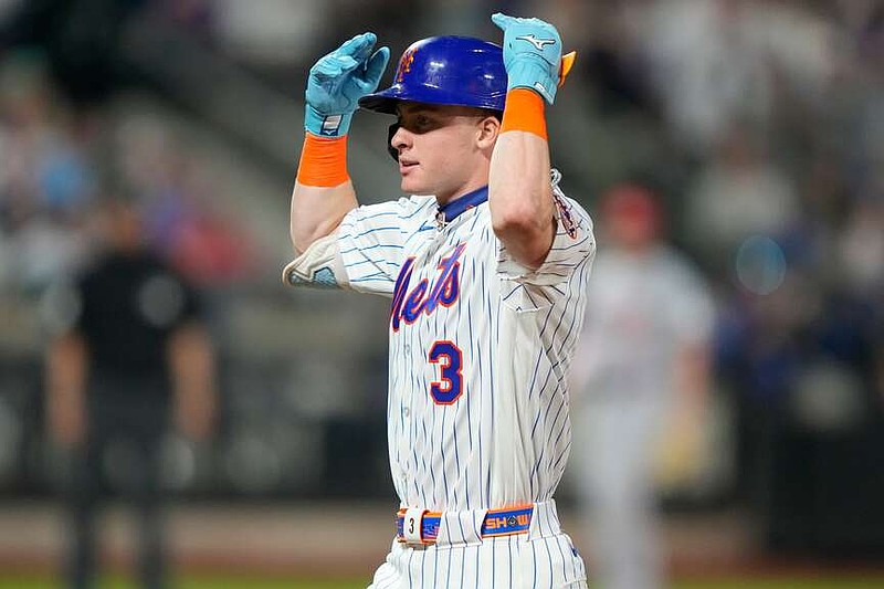 New York Mets' Carson Benge (3) reacts after hitting an RBI single ...