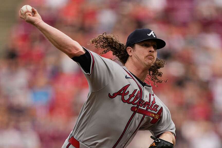 Velazquez returns, belts HR in St. Louis victory | The Arkansas ...
