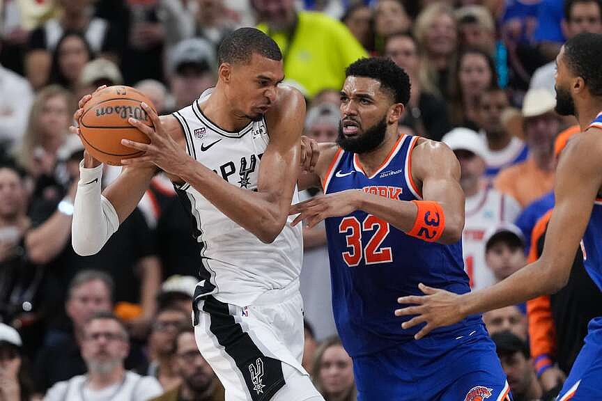 Knicks exit Texas with 2-game edge | The Arkansas Democrat-Gazette ...