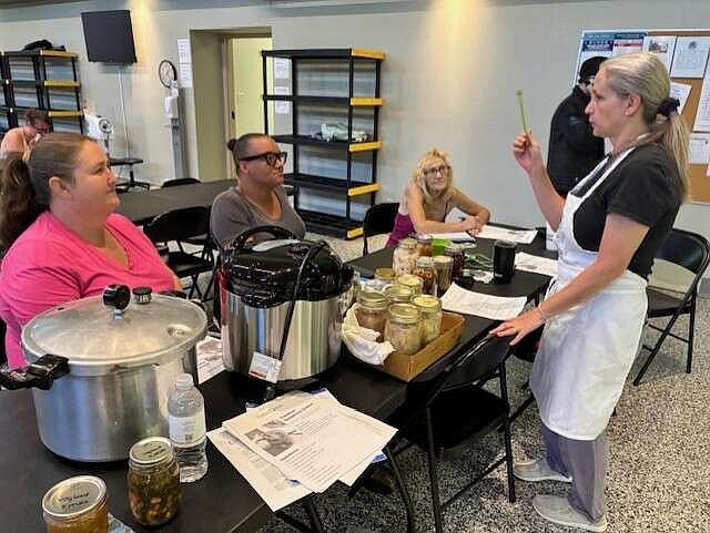 Class turns spaghetti sauce into community support | Hot Springs ...