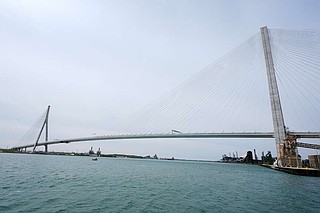 Bridge coupling US, Canada sees opening delayed | The Arkansas Democrat ...