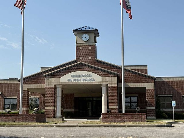 Greenwood School District leaders discuss disciplinary incidents during ...