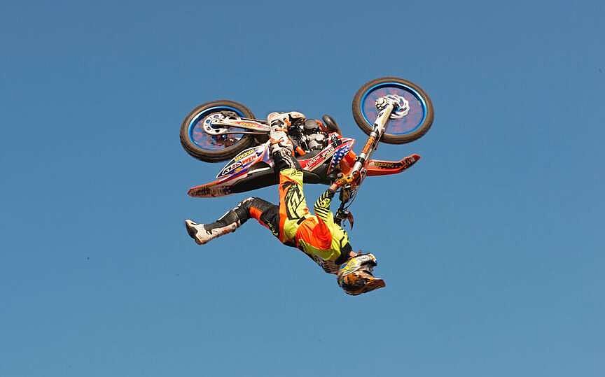 Bulls, broncs and bikes: Siloam Springs Rodeo features high-flying ...