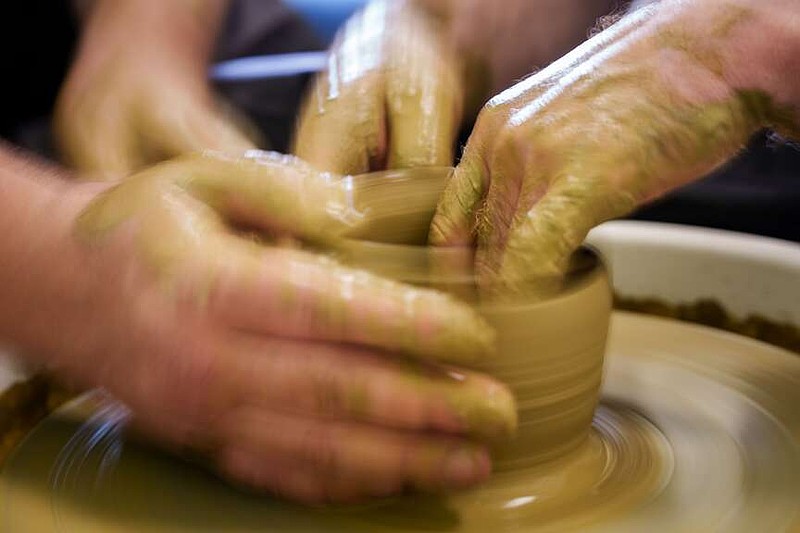 Blind Ukrainian veteran teaches pottery | Northwest Arkansas Democrat ...