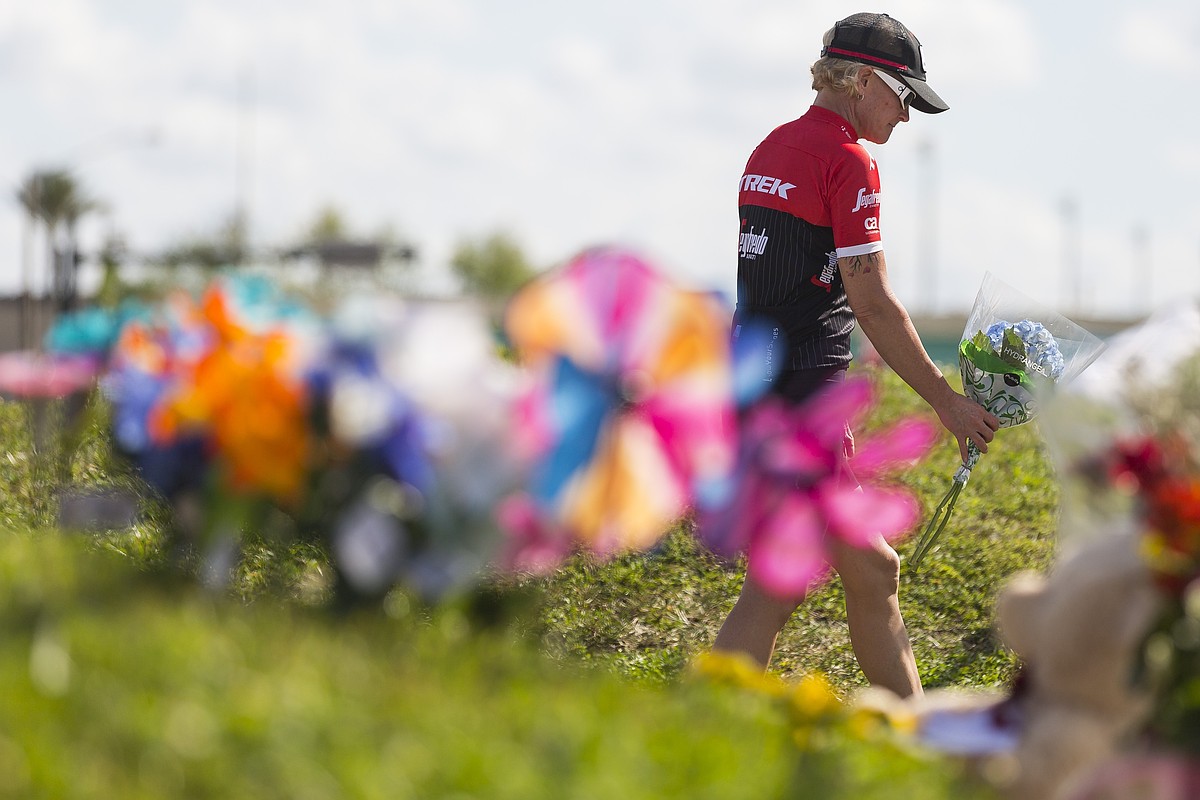 Estudiantes regresan a la escuela de la masacre en Florida | La Prensa ...