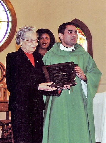 Jewell Baker receives Daniel Rudd Memorial Award