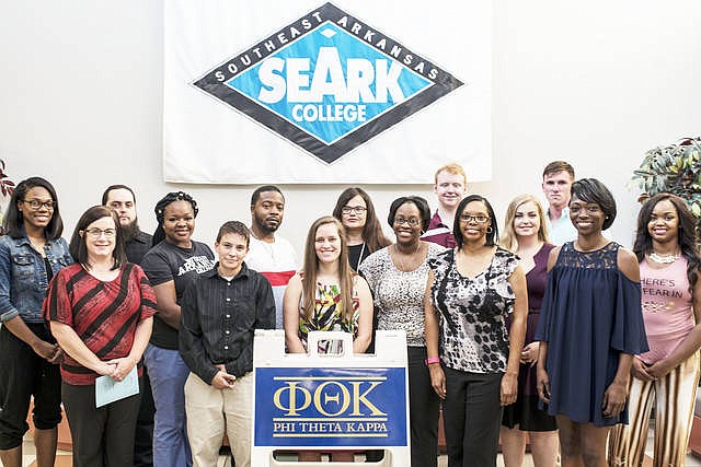 SEARK inducts new Phi Theta Kappa members | Pine Bluff Commercial News