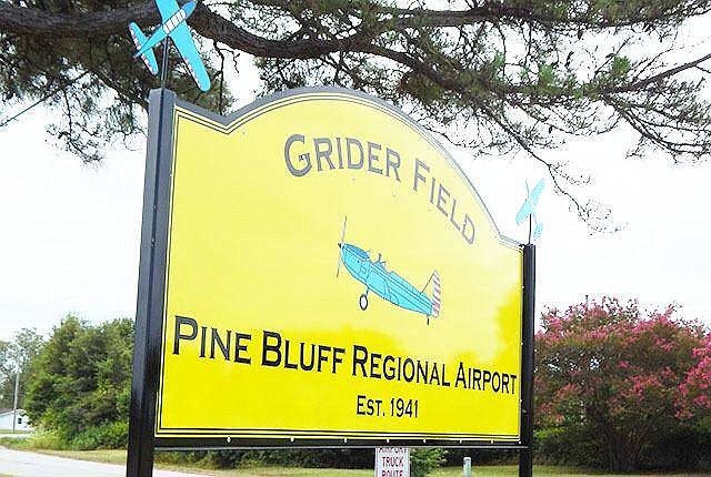 Aerobatic box opens at PB's Grider Field | Pine Bluff Commercial News