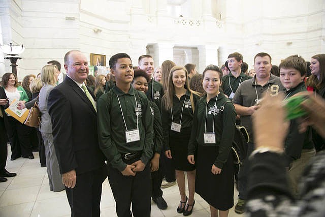 Nearly 800 4-H members to turn Capitol Rotunda green Feb. 12 ...
