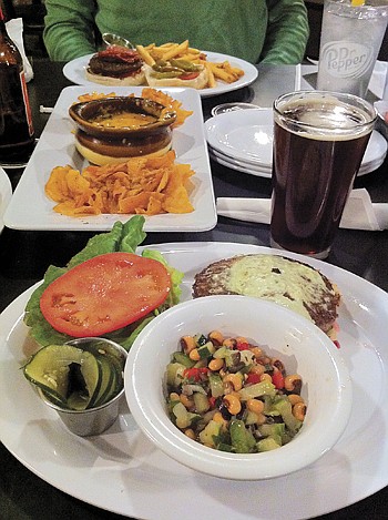 Urban Stack measures up with a high-end hamburger | Chattanooga Times ...