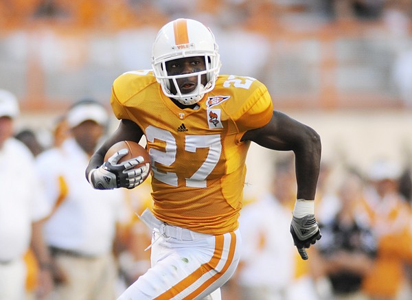 Ex-Vol David Oku arrested for domestic assault | Chattanooga Times Free ...