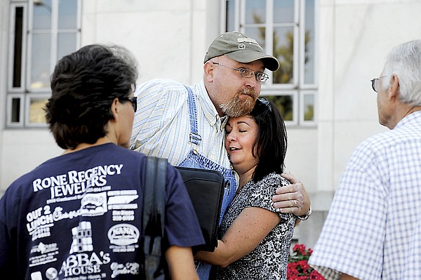 Pair pleads guilty to aiding Jesse Mathews before Chattanooga officer's ...