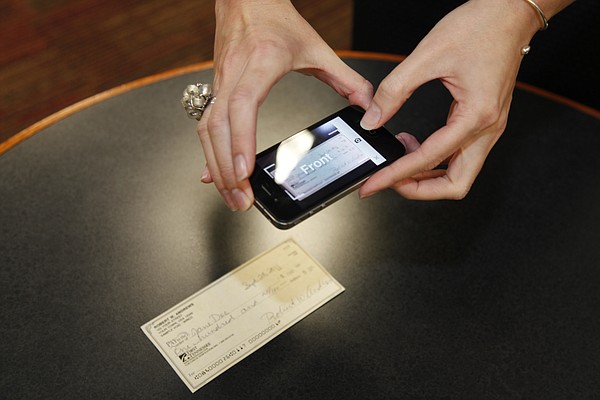 First Tennessee Bank unveils mobile check deposit | Chattanooga Times ...