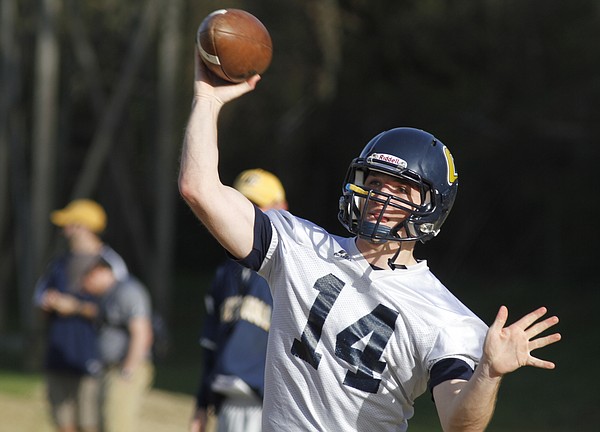Terrell Robinson and Jacob Huesman both will play for UTC's offense ...