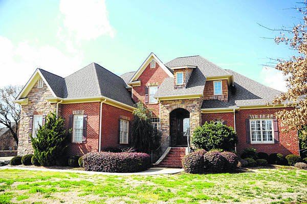 All-brick Enclave home offers luxury | Chattanooga Times Free Press