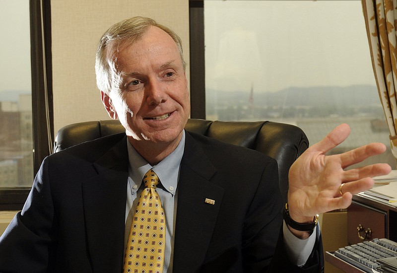Banker Mike Butler brings circus experiences to SunTrust | Chattanooga ...